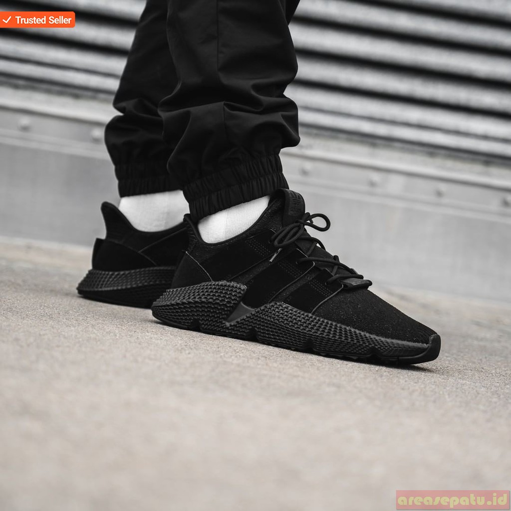 Jual Sepatu Pria Adidas Prophere Premium Original Triple Black Elegant ...