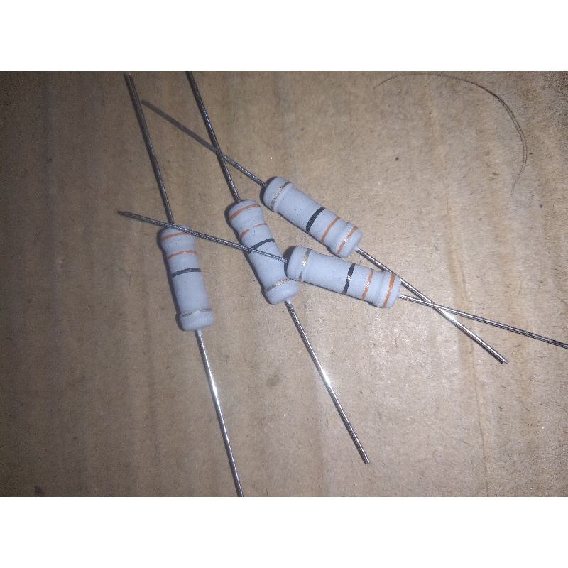 Jual RESISTOR 33 OHM 2 WATT | Shopee Indonesia