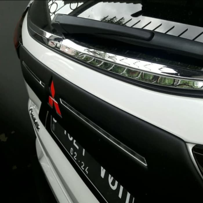 Jual xpander back door molding 2019 - body kit moulding - bodykit ...