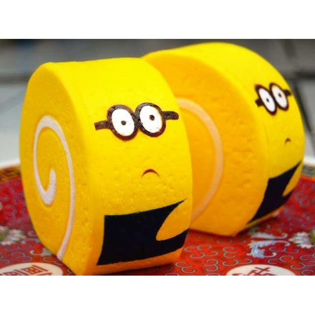 Jual Promo Squishy Jumbo Minion Despicable Me Cakeroll Bread Replica ...