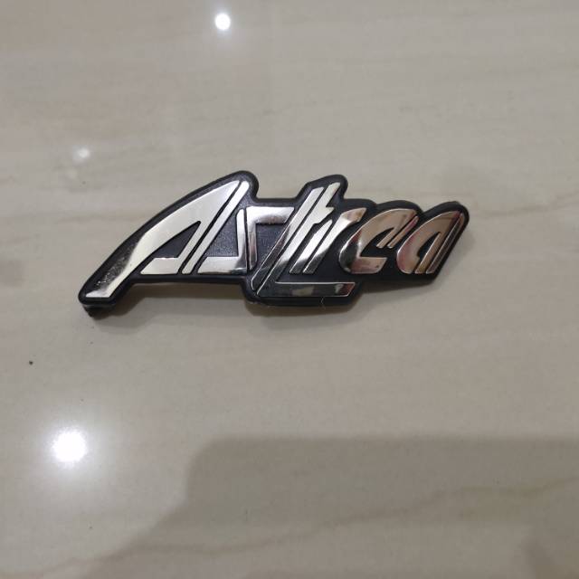 Jual Emblem logo panel depan grand | Shopee Indonesia