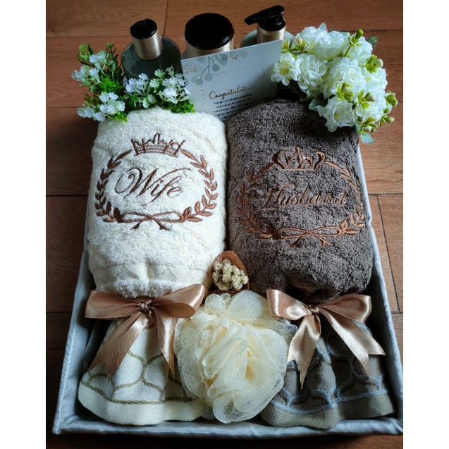 Jual Paket Seserahan Peralatan Mandi/ Handuk couple / Hantaran ...