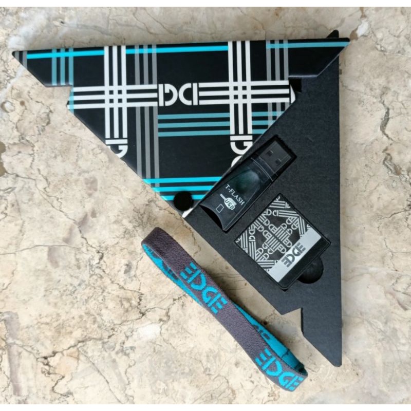 Jual d'Bezt FLASH CARD R4 EDGE MEMORY FULL GAME NINTENDO DS LITE FAT ...