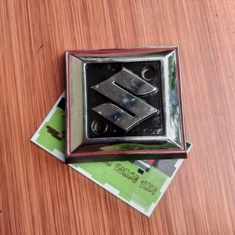 Jual Emblem logo Suzuki Carry St100 (Minus ada goresan)(1pcs) | Shopee Indonesia