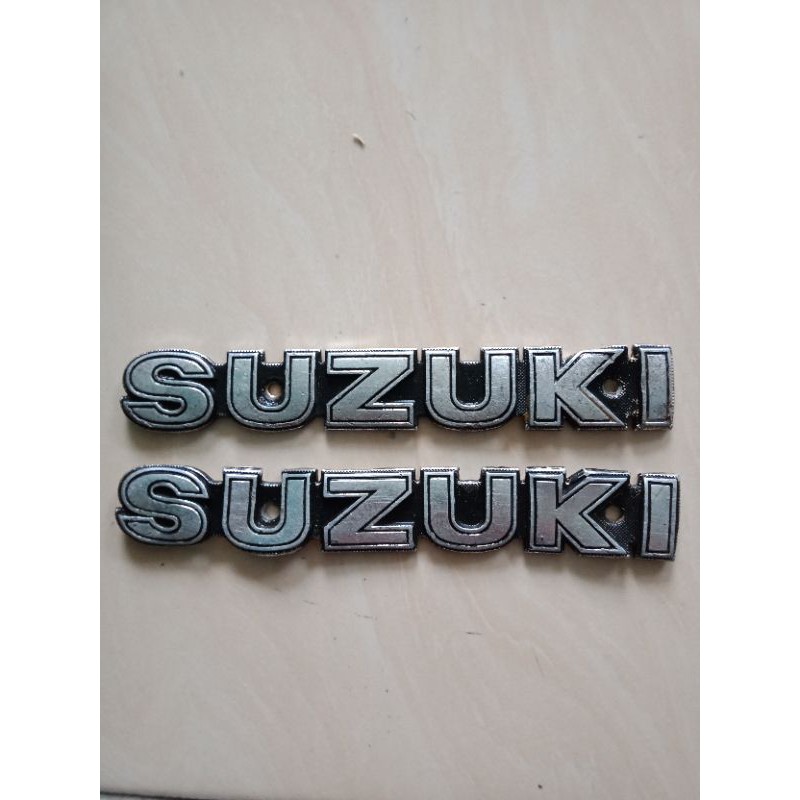Jual Emblem simbol tangki Suzuki GT GP series Trs emblem tangki ori ...