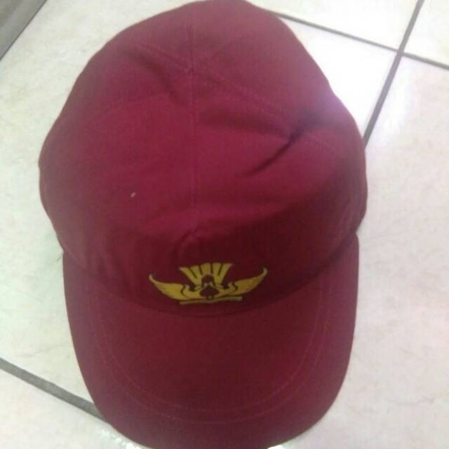 Jual TOPI SD WARNA MERAH DAN MERAH PUTIH | Shopee Indonesia
