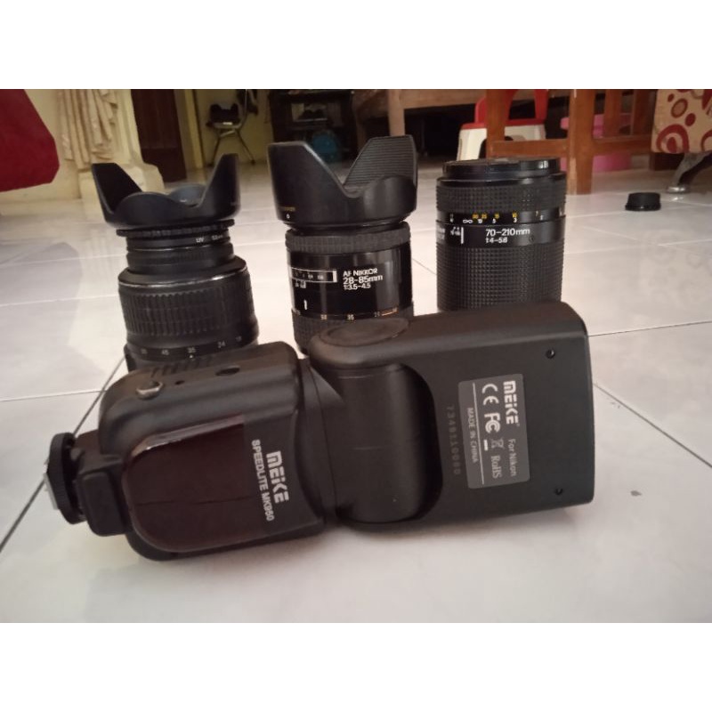 Jual kamera DSLR NIKON D90 4 Buah lensa af nikor dan 1 flash otomatis ...