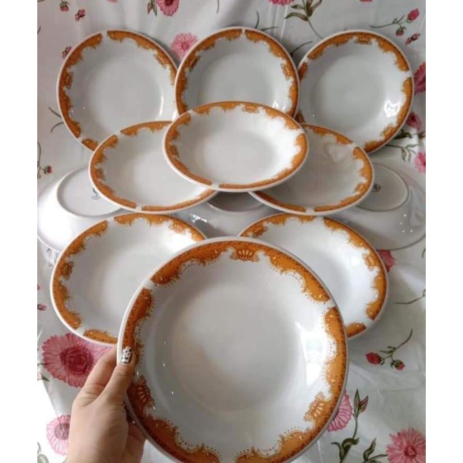Jual Piring Keramik Lilia/Piring Motif Cantik Makhkota 9inch | Shopee ...