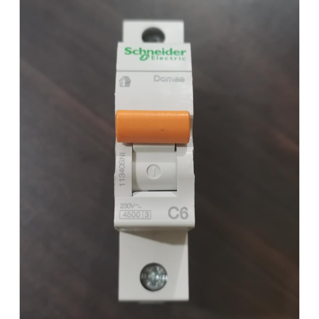 Jual Saklar MCB Stut Schneider DOMAE 6A 6amper C6 2200W Orange SNI Sneder Circuit breaker Breker ...