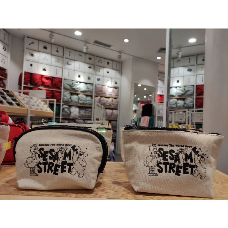 Jual POUCH SESAME STREET ORIGINAL MINISO | Shopee Indonesia