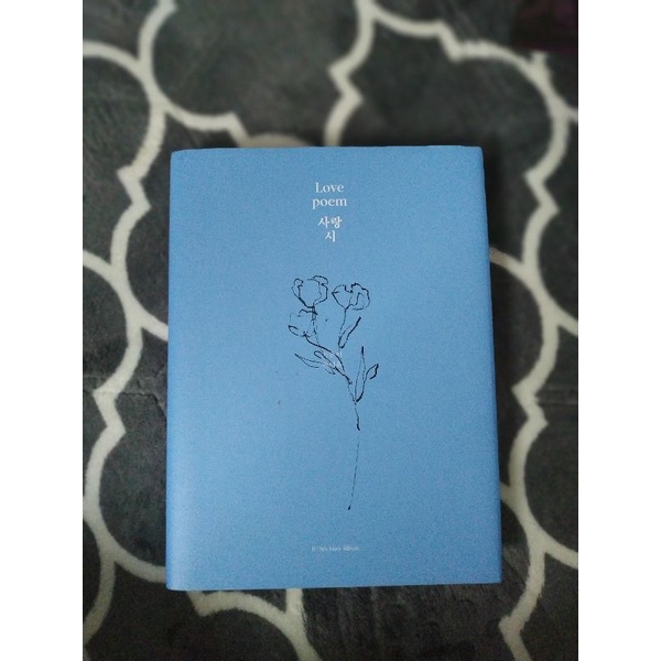 Jual IU LOVE POEM ALBUM (UNSEALED) | Shopee Indonesia