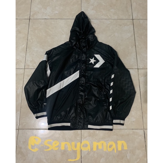 Jual jaket converse keren ORI Like new jarang pakai bgt, nego tipis gan ...