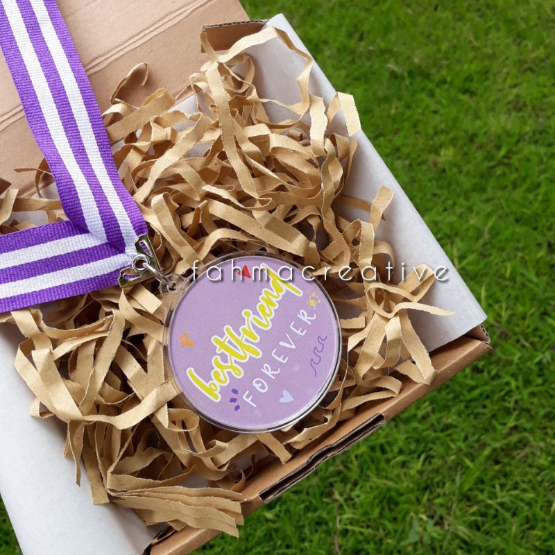 Jual Medali Hadiah custom (Ulang tahun, sempro, wisuda, nikah, teacher ...