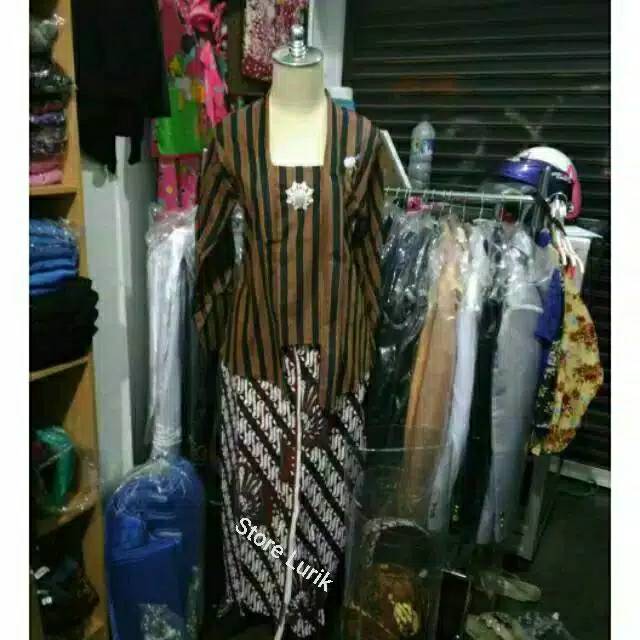 Jual Baju adat jawa/ lurik kebaya+jarik wanita Kebaya Lurik Jawa ...