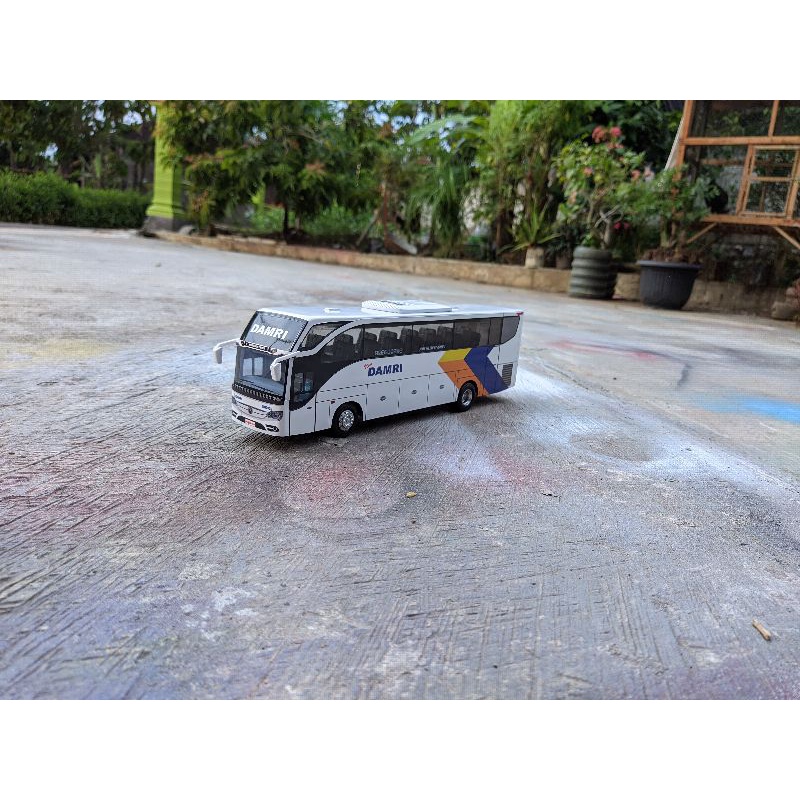 Jual ( Bisa Custom Livery ) Miniatur Bus DAMRI Body New Tourismo SHD ...