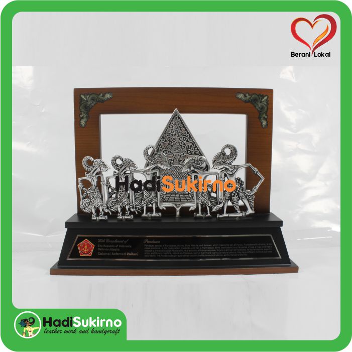 Jual Frame wayang Pandawa Trapesium Logam/Souvenir perusahaan | Shopee ...