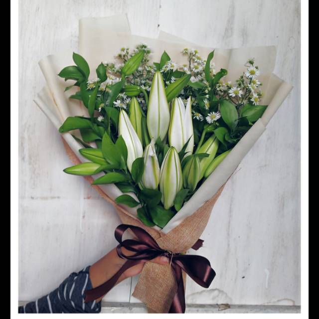 Jual Buket bunga lily murah bandung hadiah ulang tahun dan wisuda ...