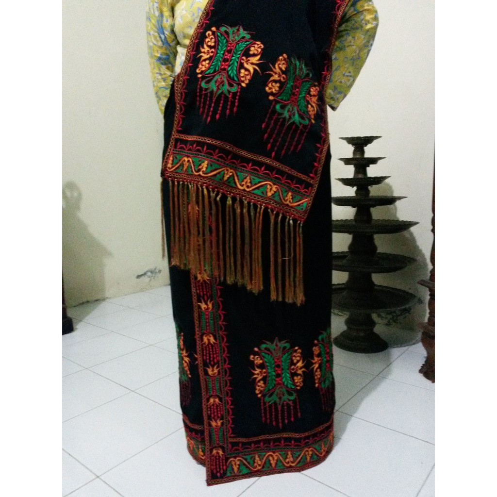 Jual songket khas Aceh (motif: pintoe Aceh mirah) | Shopee Indonesia