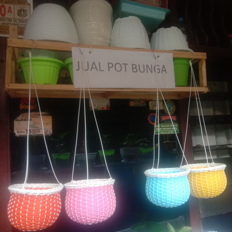 Jual berbagai macam pot tanaman murah meriah standar SNI | Shopee Indonesia