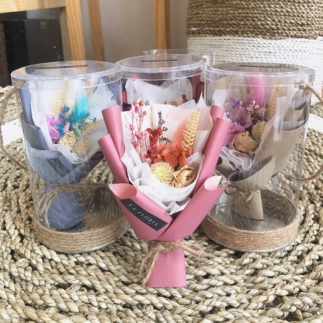 Jual Bunga buket di dalam mika | Shopee Indonesia