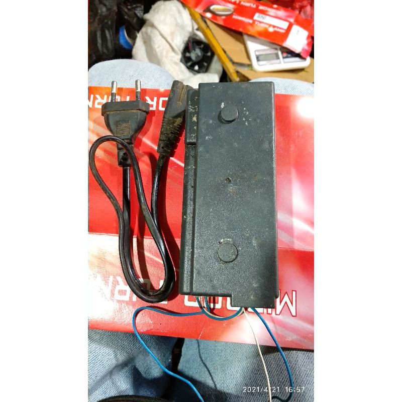 Jual Adaptor DC 24V bekas printer.. mohon baca deskripsi dulu ya mas ... Jual Adaptor DC 24V bekas printer.. mohon baca deskripsi dulu ya mas ...