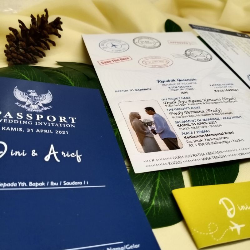 Jual Undangan pernikahan CUSTOM tema pasport dan boarding pass ...