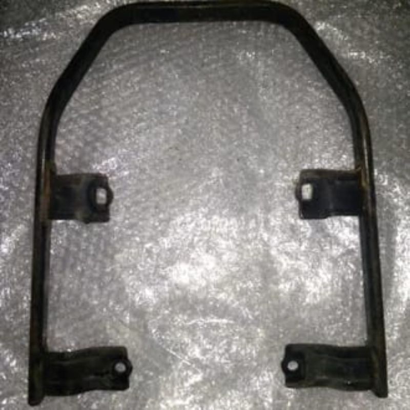 Jual begel behel pegangan jok belakang grand 97 ori copotan motor ...