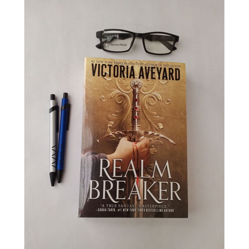 Jual Realm Breaker - Victoria Aveyard | Shopee Indonesia