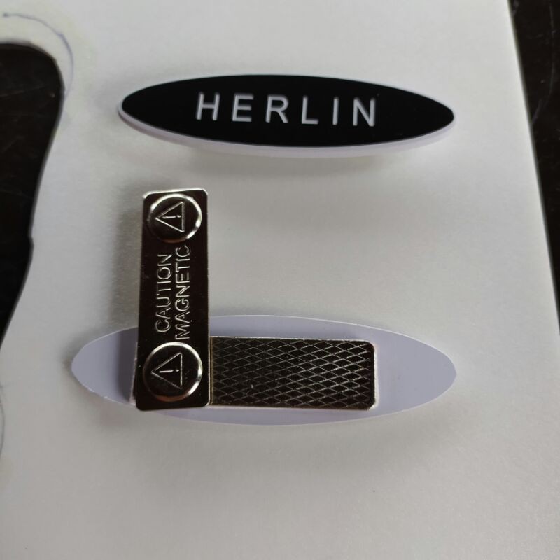 Jual name tag lonjong / nama dada lonjong ( magnet ) | Shopee Indonesia