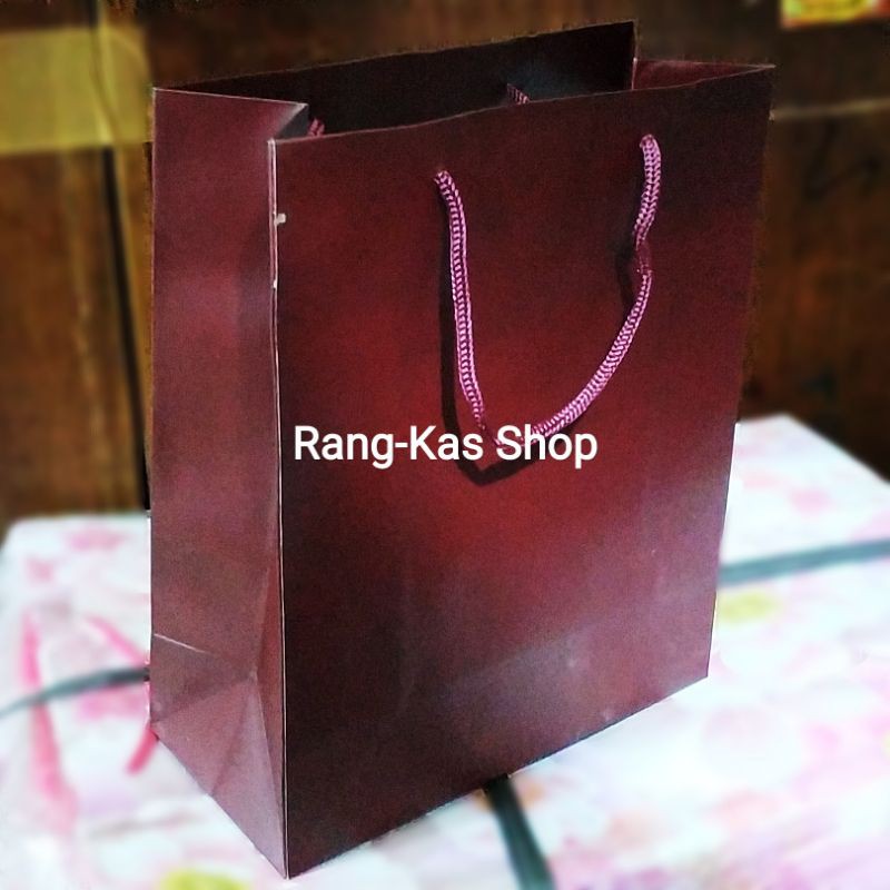 Jual Paper bag MAROON Buku artpaper doff | Shopee Indonesia