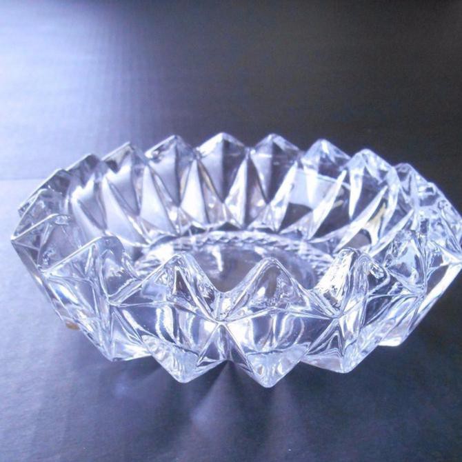 Jual Asbak Kristal / Asbak Kaca / Asbak Rokok /Asbak Crystal /Asbak ...