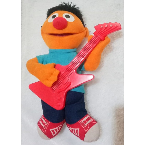 Jual Sesame Street "Ernie" Let's Rock!!! | Shopee Indonesia