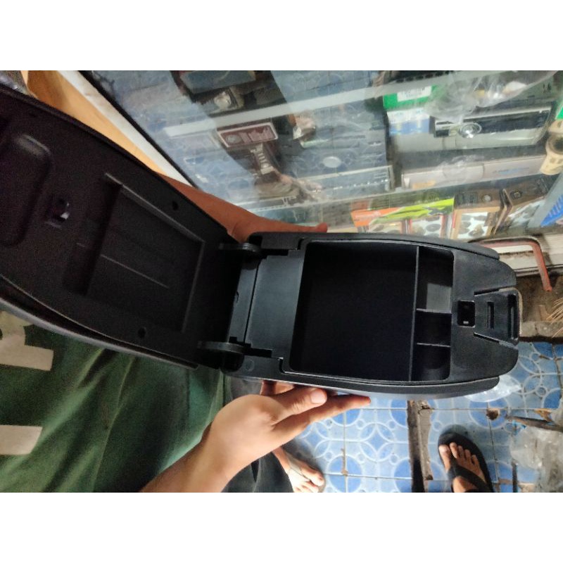 Jual consul box agiya Ayla | Shopee Indonesia