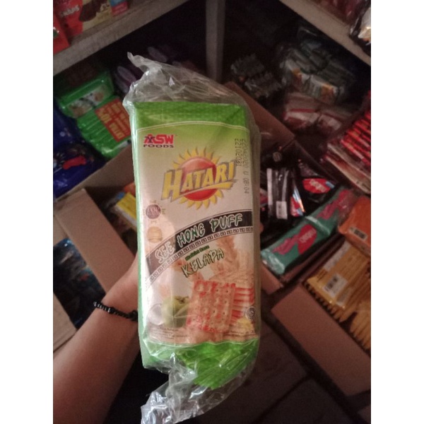 Jual BISKUIT ASW HATARI SEE HONG PUFF KELAPA RENCENG 10 X @32GR ...