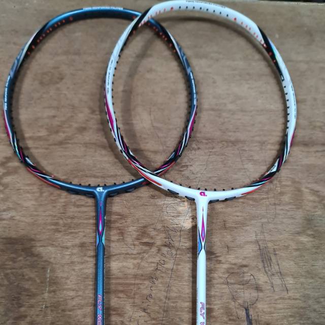 Jual Raket Badminton Apacs FlyWeight 10 7U 67gr Fly Weight Original ...