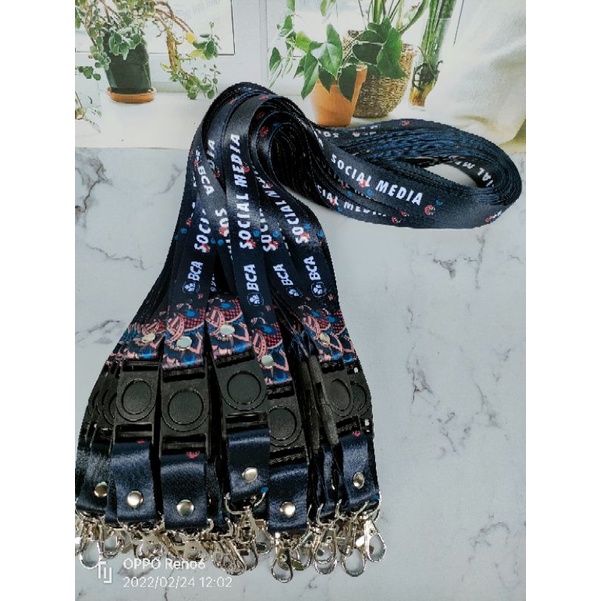 Jual Lanyard BANK BCA | Free Design Suka" | Bisa Costume | Shopee Indonesia