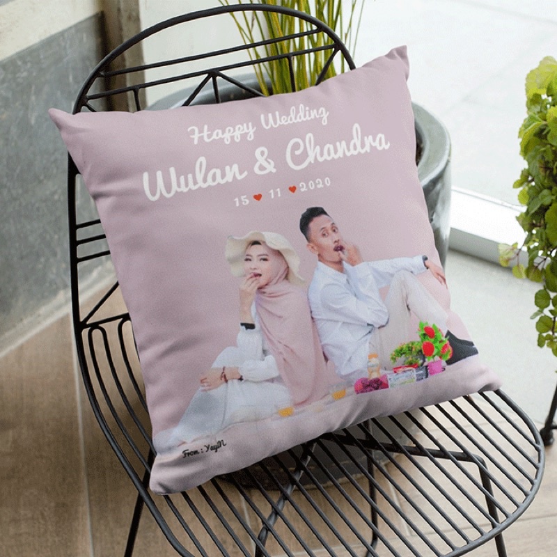 Jual Custom Bantal Kado / Bantal Hadiah Wisuda wedding dan Pernikahan ...