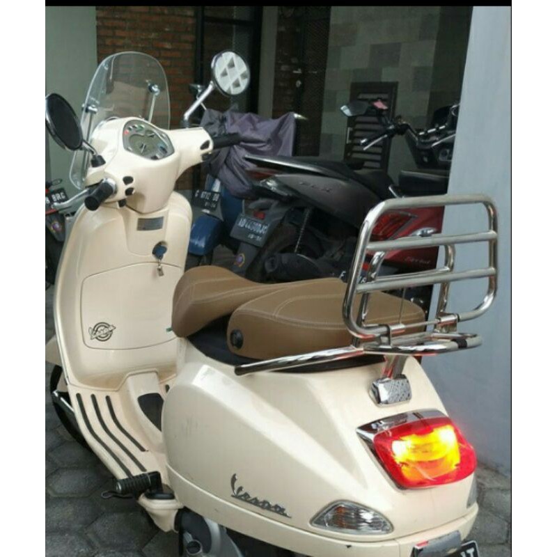 Jual Backrack Croom / Hitam Vespa Lx dan S.Aksesoris Rak Belakang | Shopee Indonesia
