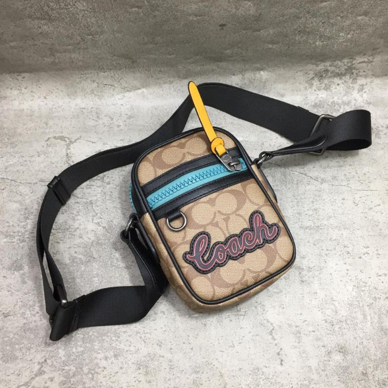 Jual COACH Terrain Crossbody in Signature | Shopee Indonesia