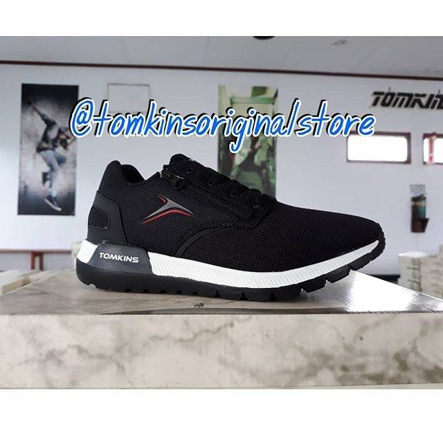 Jual Sepatu Sport Tomkins Avenger Junior - Sepatu Olahraga - Sepatu ...