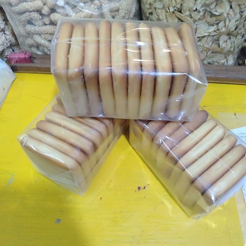 Jual kabin susu 250 gr /roombuter gurih asin manis /Biskuit kabin ...