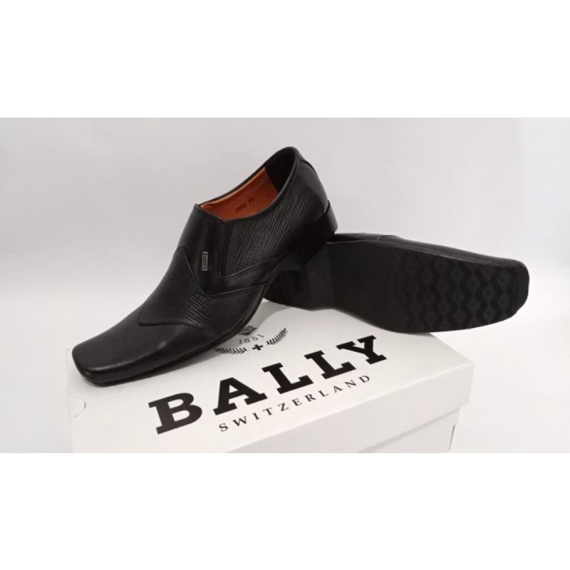 Jual PENTOFEL ORIGINAL KULIT BALLY 7079 IMPORT11 | Shopee Indonesia