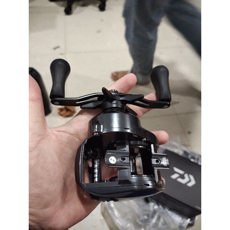 Jual reel bc daiwa tatula tws 300 xsl atau tw 100 xhl | Shopee Indonesia