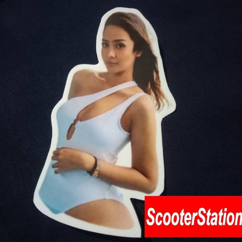 Jual sticker pin up girl anya geraldine bikini | Shopee Indonesia
