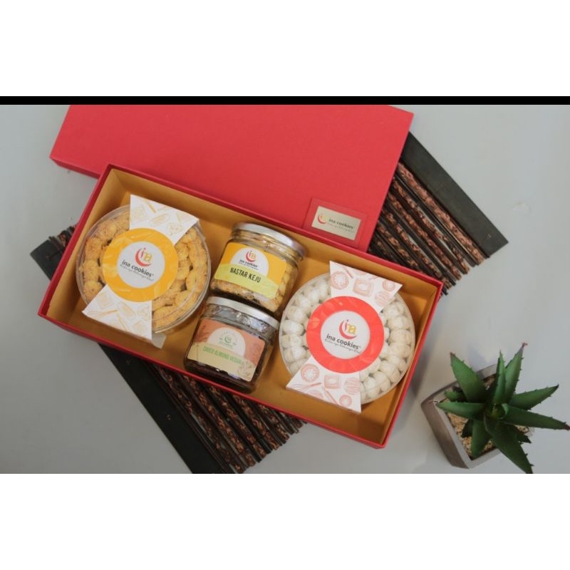 Jual HAMPERS INA COOKIES/HAMPERS J&C COOKIES / HAMPERS LEBARAN / PARCEL ...