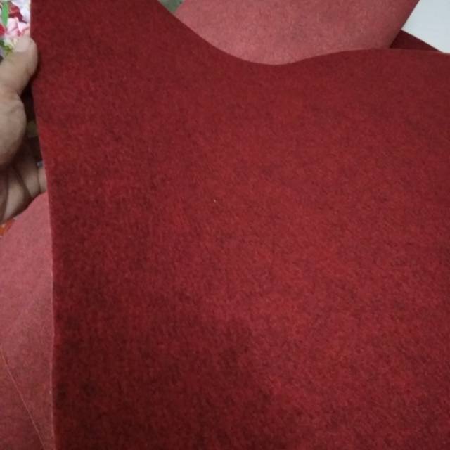 Jual Karpet Lantai Merah Tua tipe Standar | Shopee Indonesia