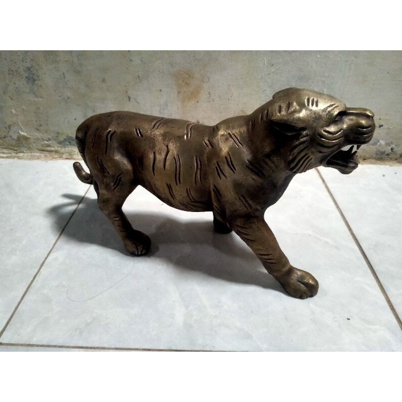 Jual Patung Macan Kuningan Hiasan Meja Atau Dekorasi Meja | Shopee ...