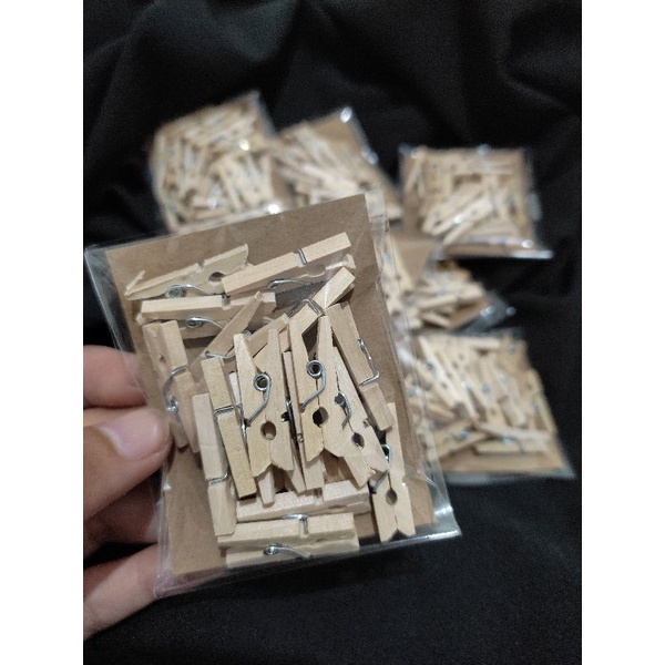 Jual Jepit jemuran kayu mini natural aesthetic, jepit polaroid,jepit ...