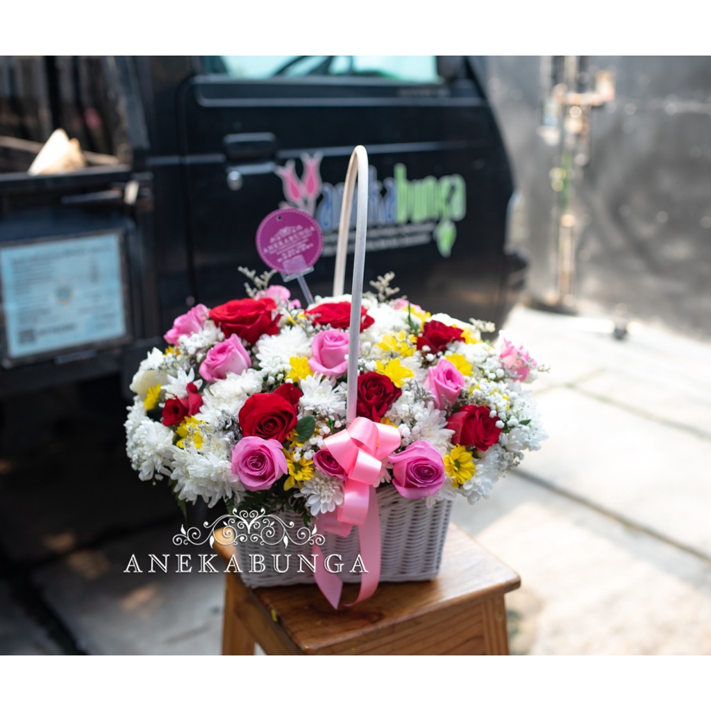 Jual Keranjang Bunga Asli Fresh Hand Basket Flower ulang tahun wedding ...