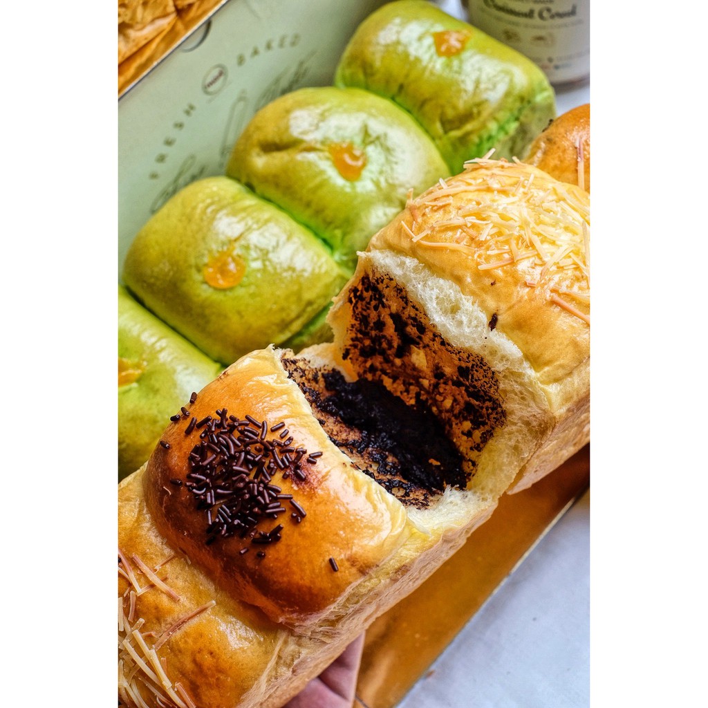 Jual BRIOCHE Roti Kotak Chocolate & Cheese Premium MISOL - GoSend/Grab ...